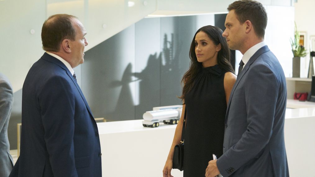 First Look: Seriously, What's Going on in These New 'Suits' Season 7 ...
