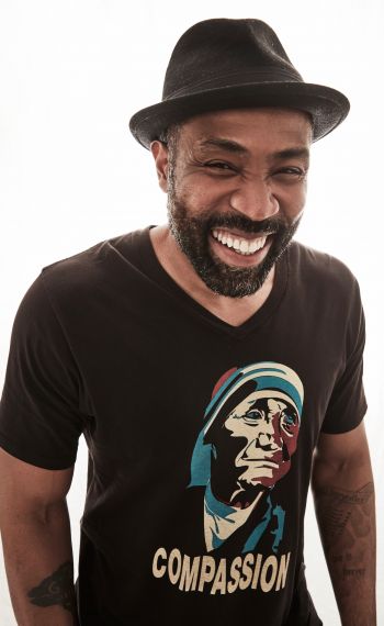 Comic-Con Candids with Your Favorite Actors (PHOTOS)