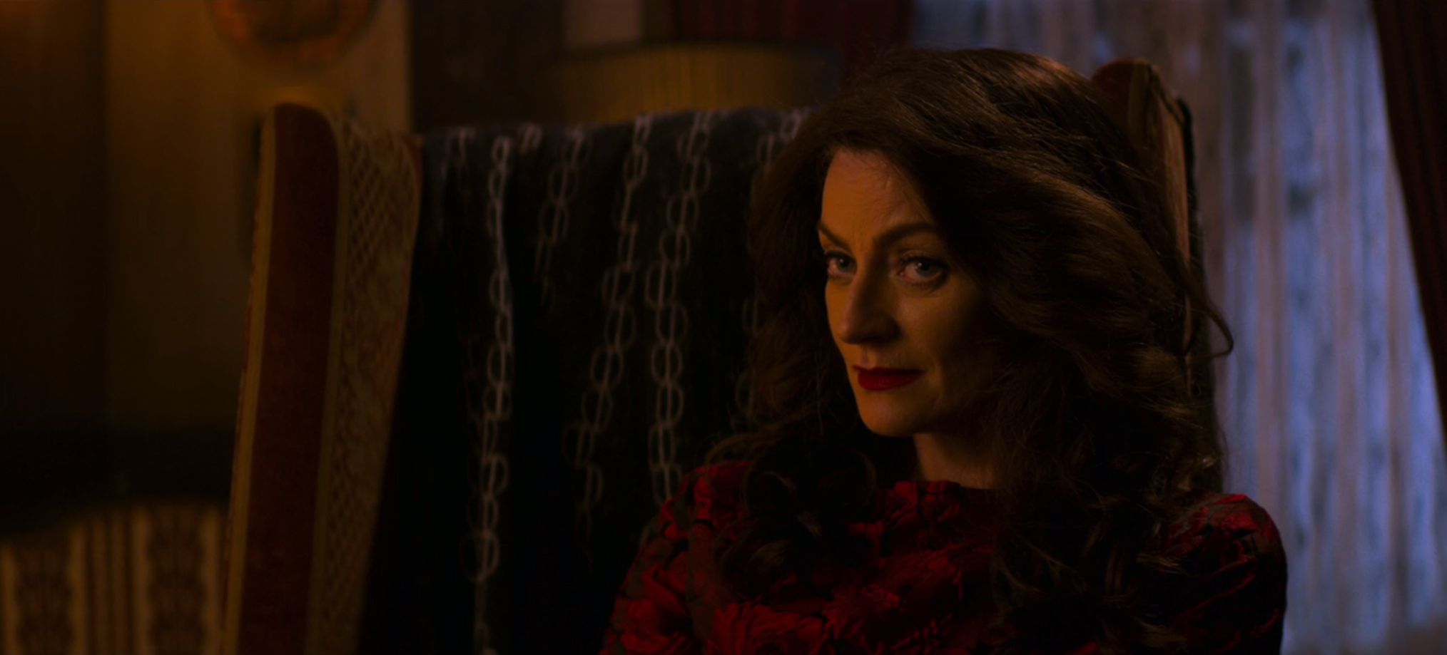 Sabrina Embraces the Darkness in the 'Chilling Adventures of Sabrina ...