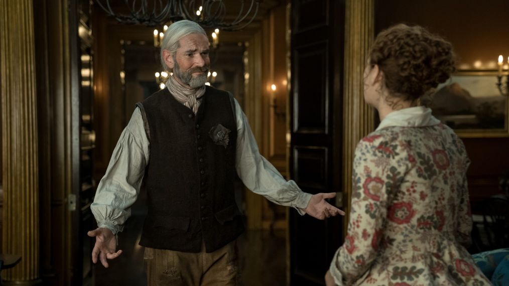 'Outlander' Finale Sneak Peek: Jamie, Claire & Ian Arrive at Mohawk ...