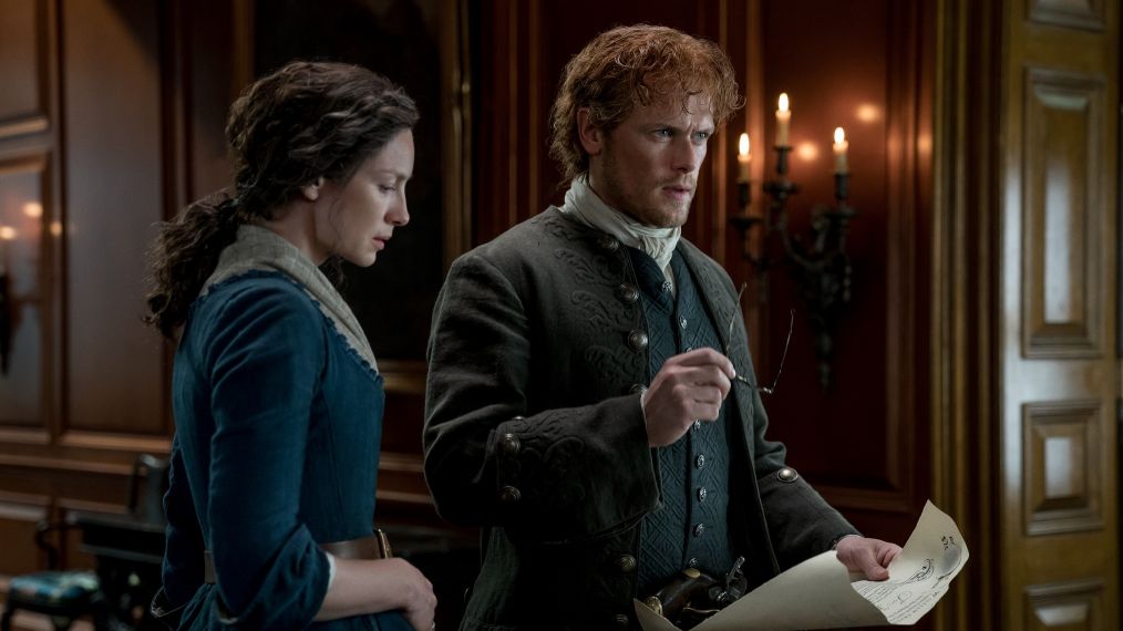 'Outlander' Finale Sneak Peek: Jamie, Claire & Ian Arrive at Mohawk ...