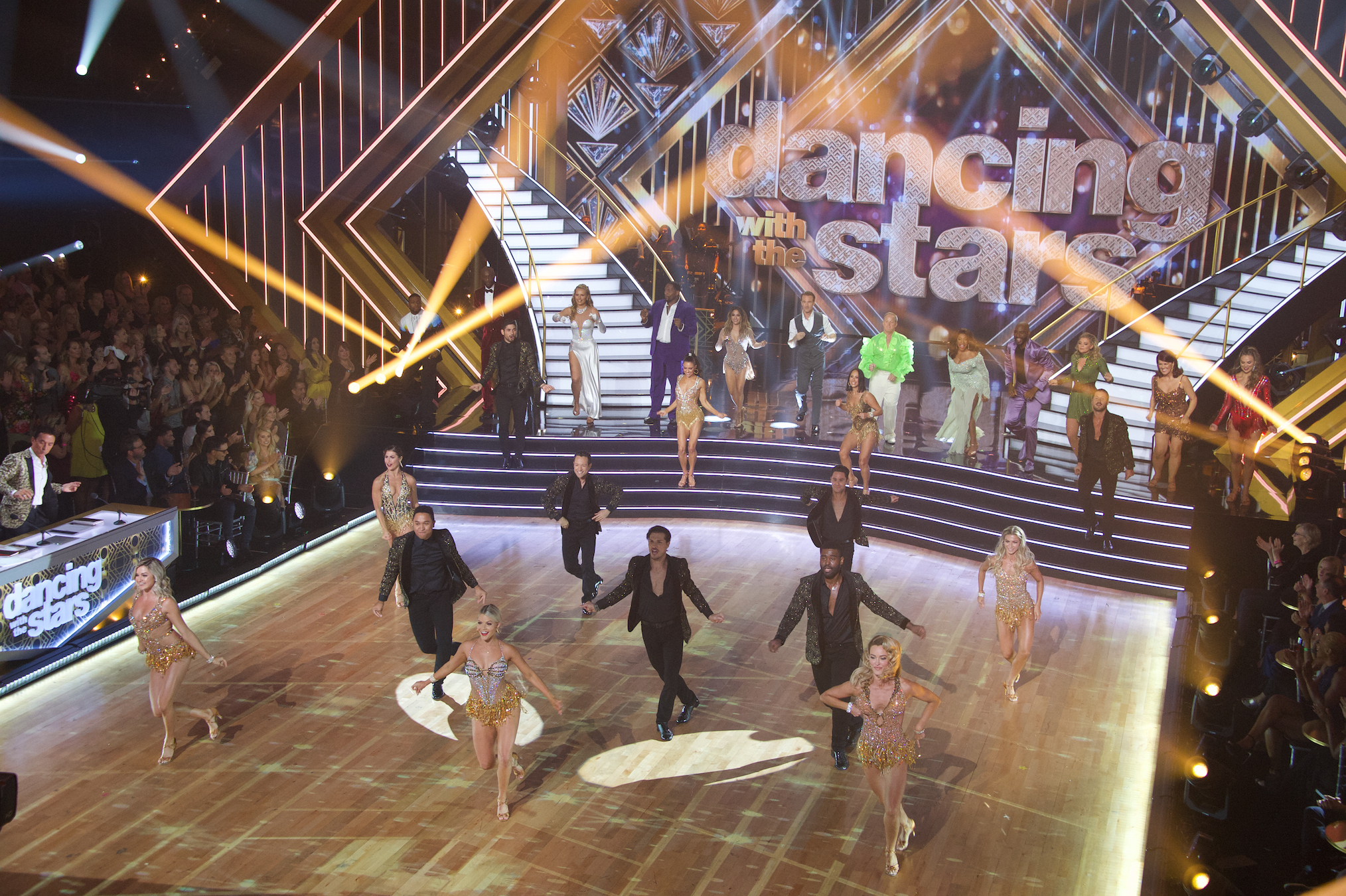 'Dancing With the Stars' 2019 Premiere: James Van Der Beek Steals the ...