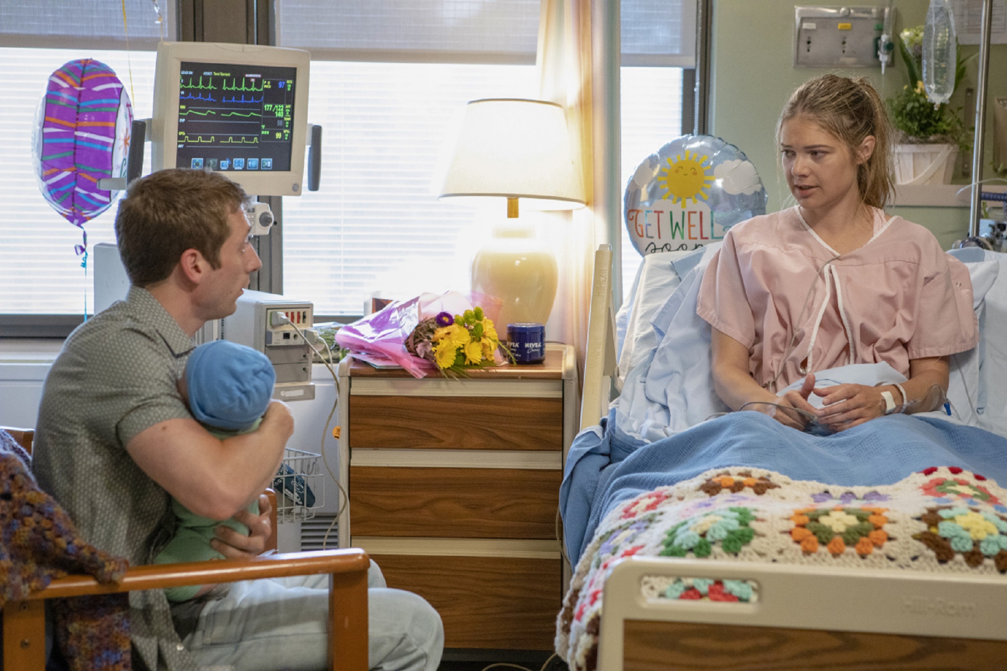 'Shameless': Ian & Mickey Have the Talk, Liam Finds a Role Model & More ...