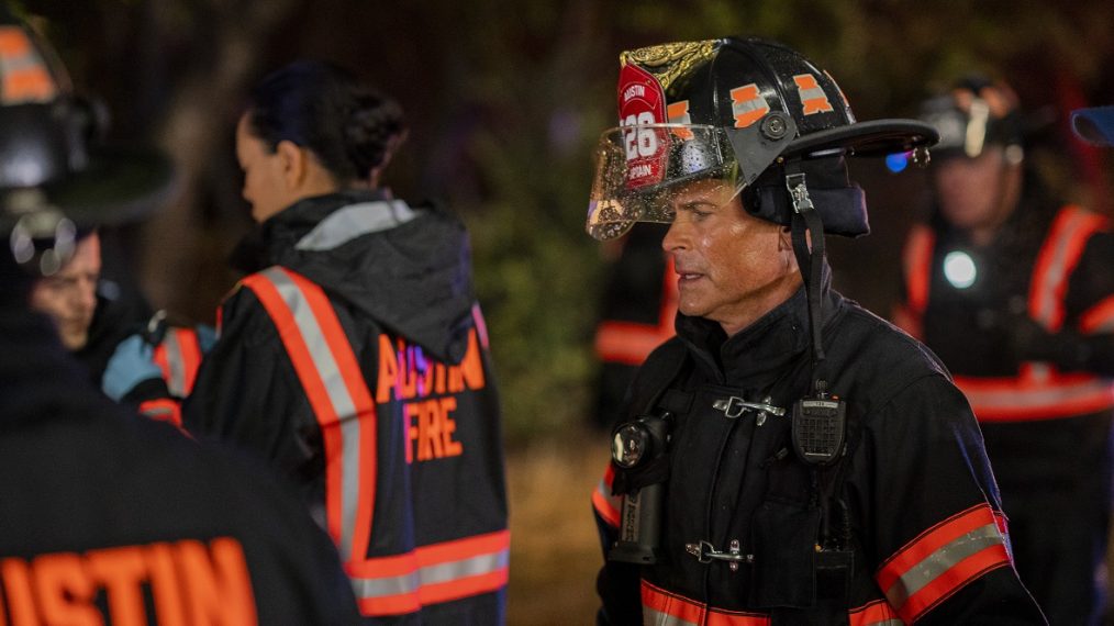 Sneak Peek at Rob Lowe in the '9-1-1: Lone Star' Premiere (PHOTOS)