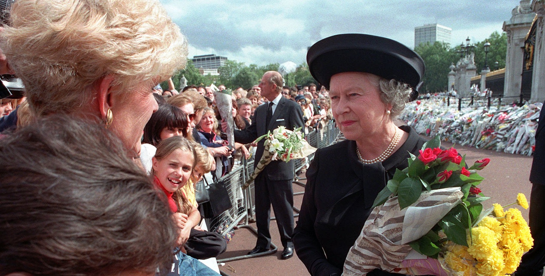 'Being the Queen' Is a Sweeping Look at the Reign of Queen Elizabeth II ...