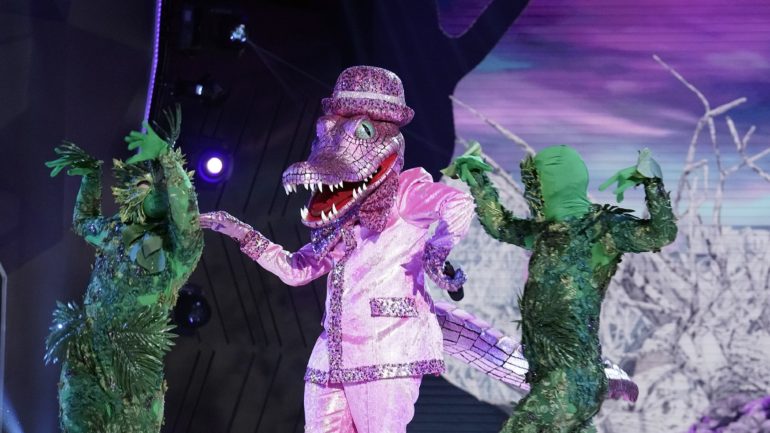 'The Masked Singer': Crocodile's Falsetto Floors the Panelists (RECAP)