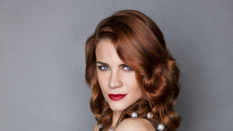 Courtney Hope on Sally Spectra Being Back & Living Large in 'Y&R's ...