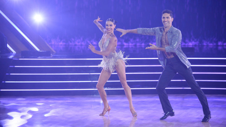 ‘DWTS’ Pro Jenna Johnson Previews Tonight’s Double-Elimination Semi-Finals
