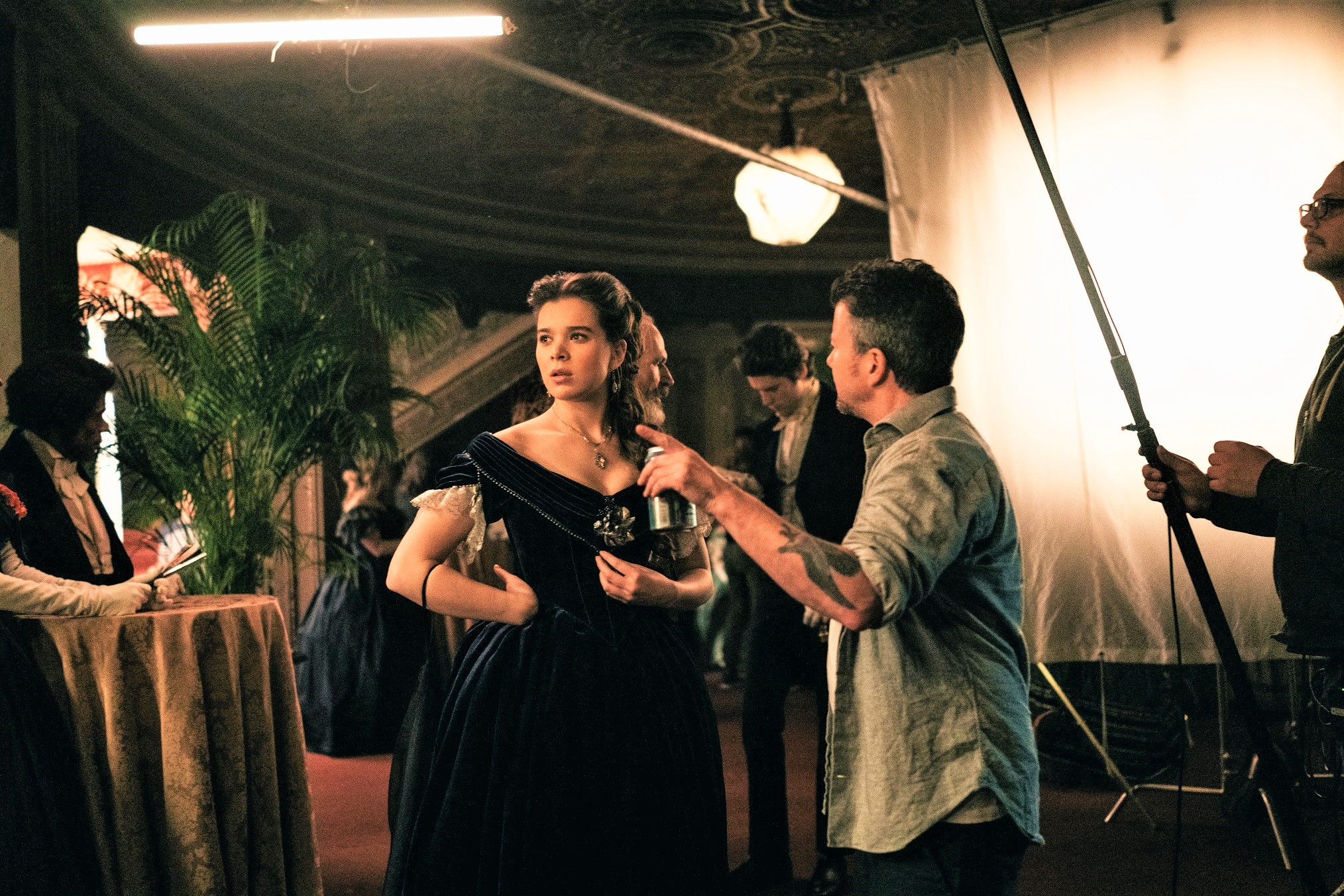 'Dickinson' Costume Designer on Loving Emily's Opera Dress & Season 2's ...