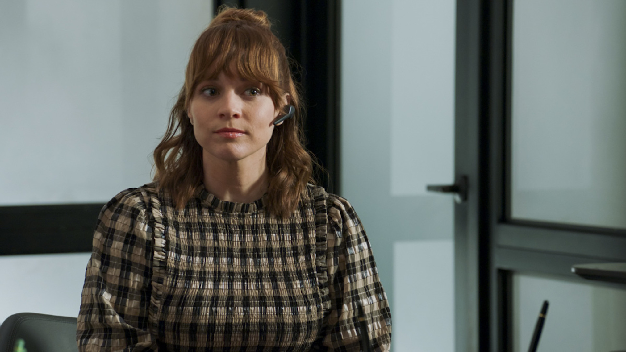 'NCIS: LA': Renée Felice Smith on Nell's 'Big Decision' and Filling in ...