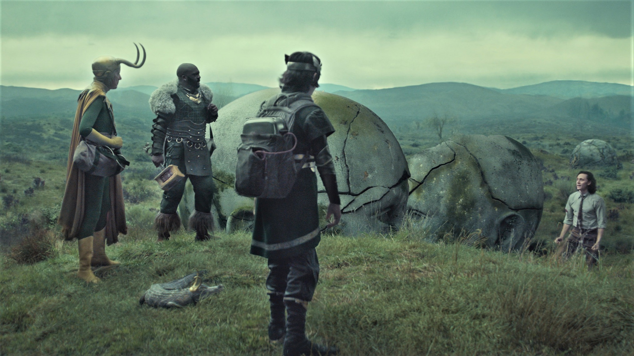 Richard E. Grant on Classic Loki's 'Glorious Purpose' & Working With a ...