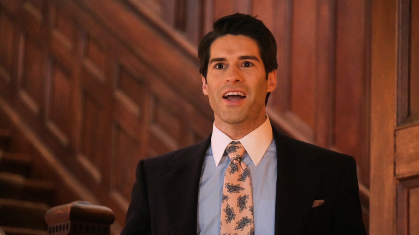 'Ghosts' Star Asher Grodman on Solving the Mystery of Trevor's Missing ...