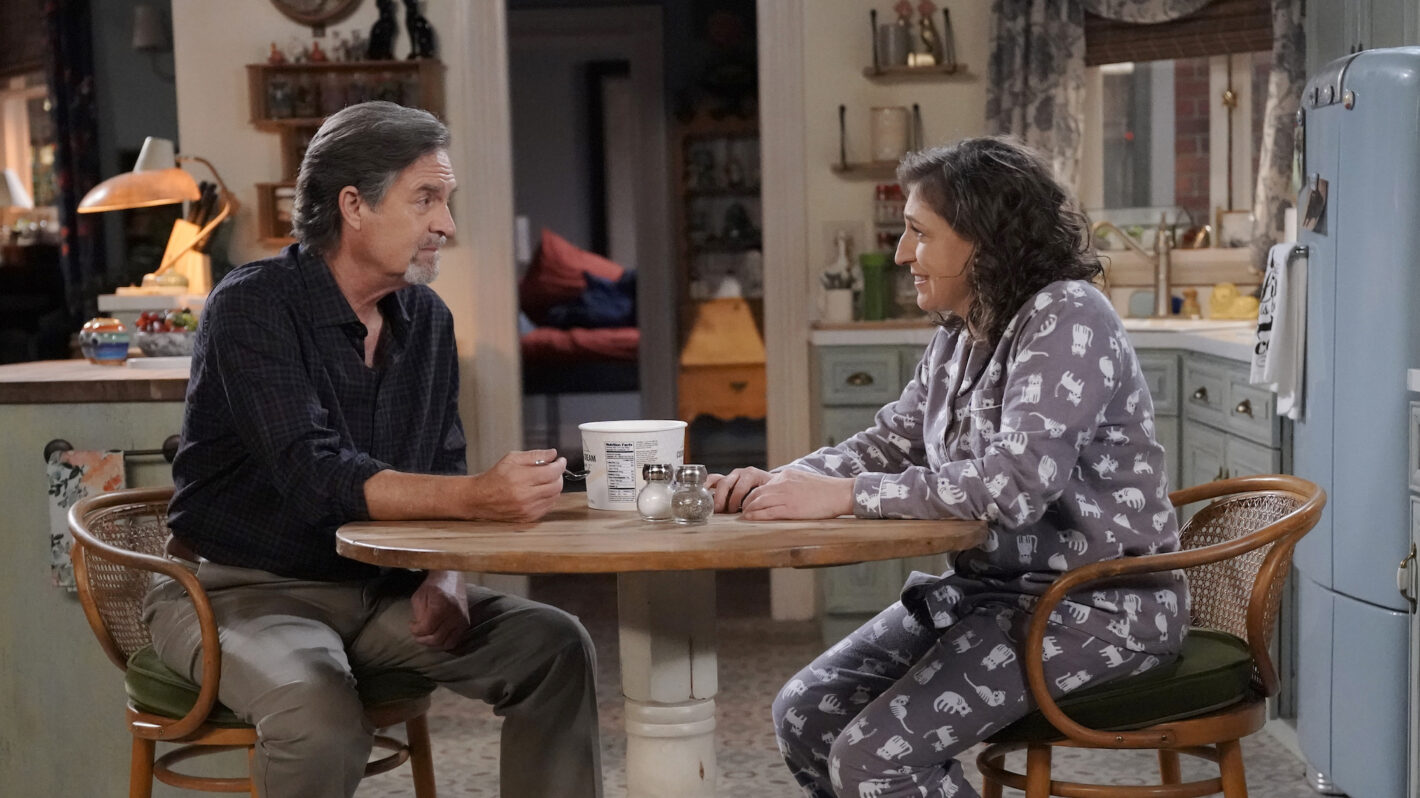 'Call Me Kat': Mayim Bialik on That 'Blossom' Reunion, Kat's Feelings ...