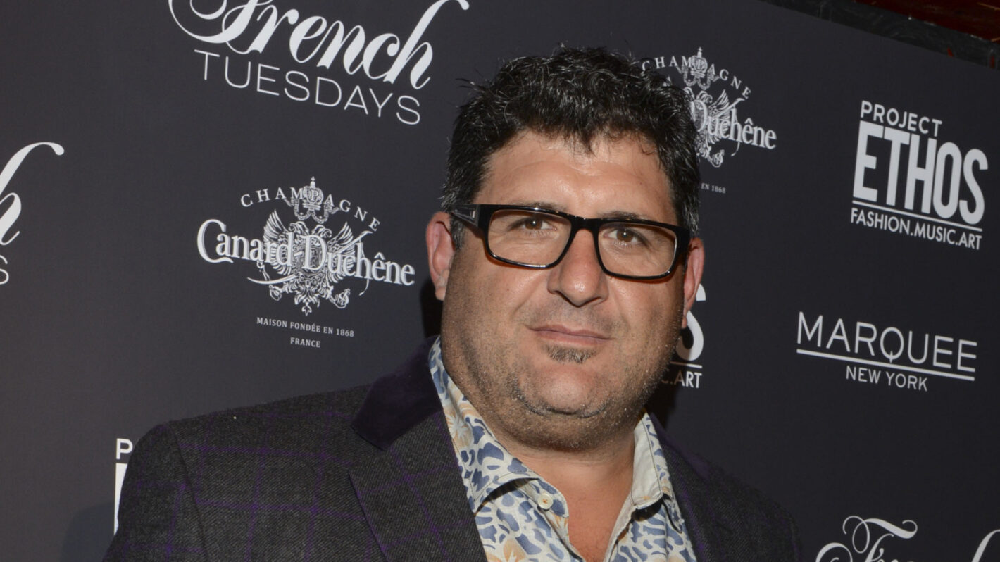 Super Bowl Winner and 'Man Caves' Star Tony Siragusa Dies at 55