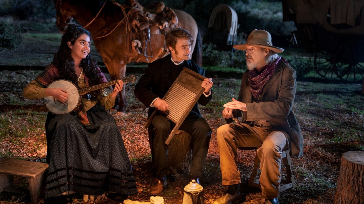 'Miracle Workers' Stars Reunite Ahead of Season 4 (PHOTO)