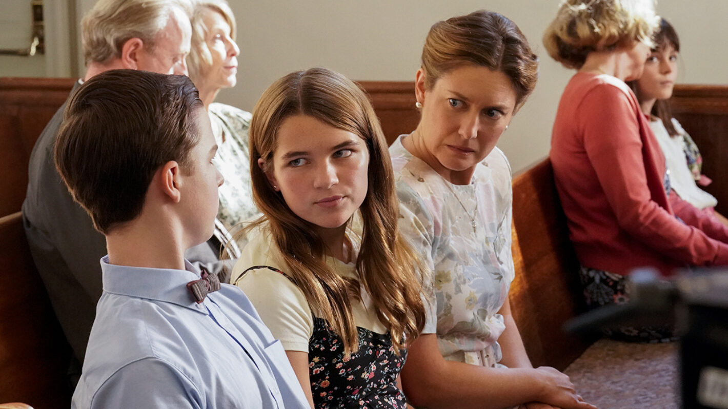 'Young Sheldon' Boss Previews Romance & Growing Pains in Season 6