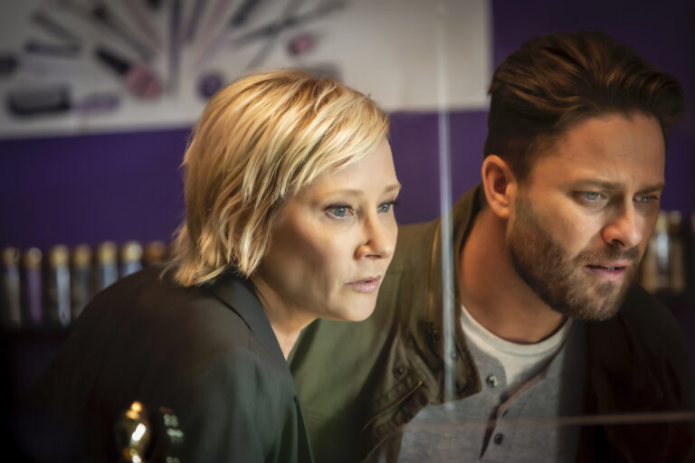 'Girl in Room 13': Elisabeth Röhm on Directing Anne Heche's Last Movie ...