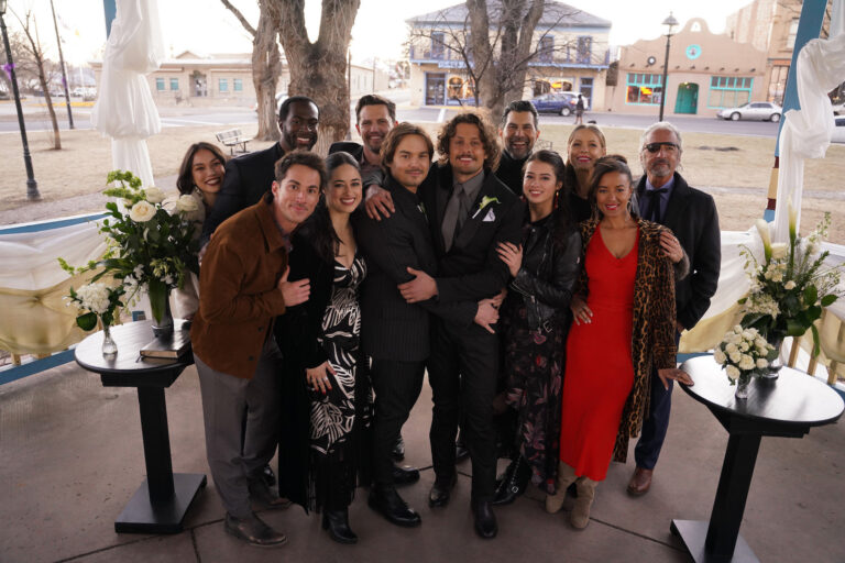 'Roswell, New Mexico' Boss on Series Finale & What Would've Happened Next