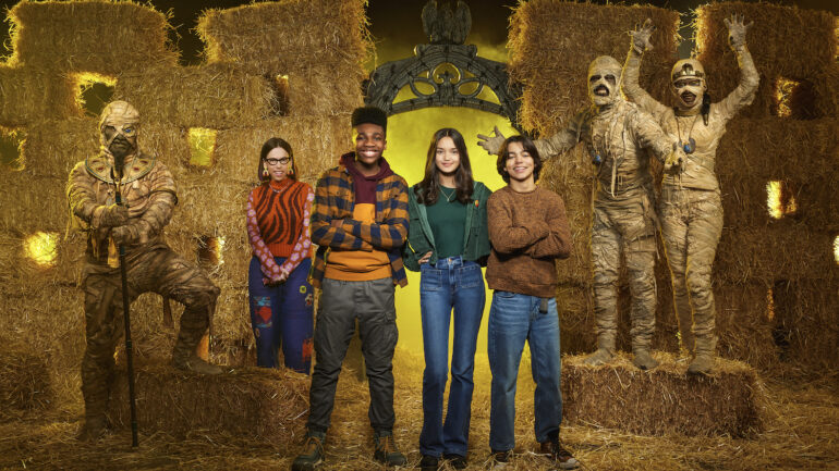 'Under Wraps 2': First Look at Cast & New Mummies (PHOTOS)