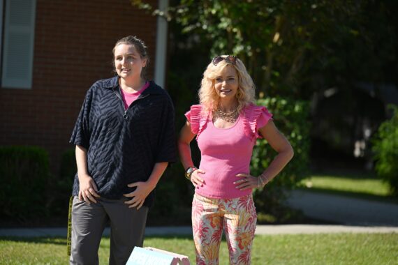 'Welcome to Flatch': Jaime Pressly Previews Her Larger-Than-Life Season ...