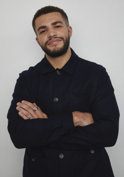 'Teen Wolf: The Movie,' 'Let the Right One In,' & More Stars Strike a Pose in Our NYCC Studio ...