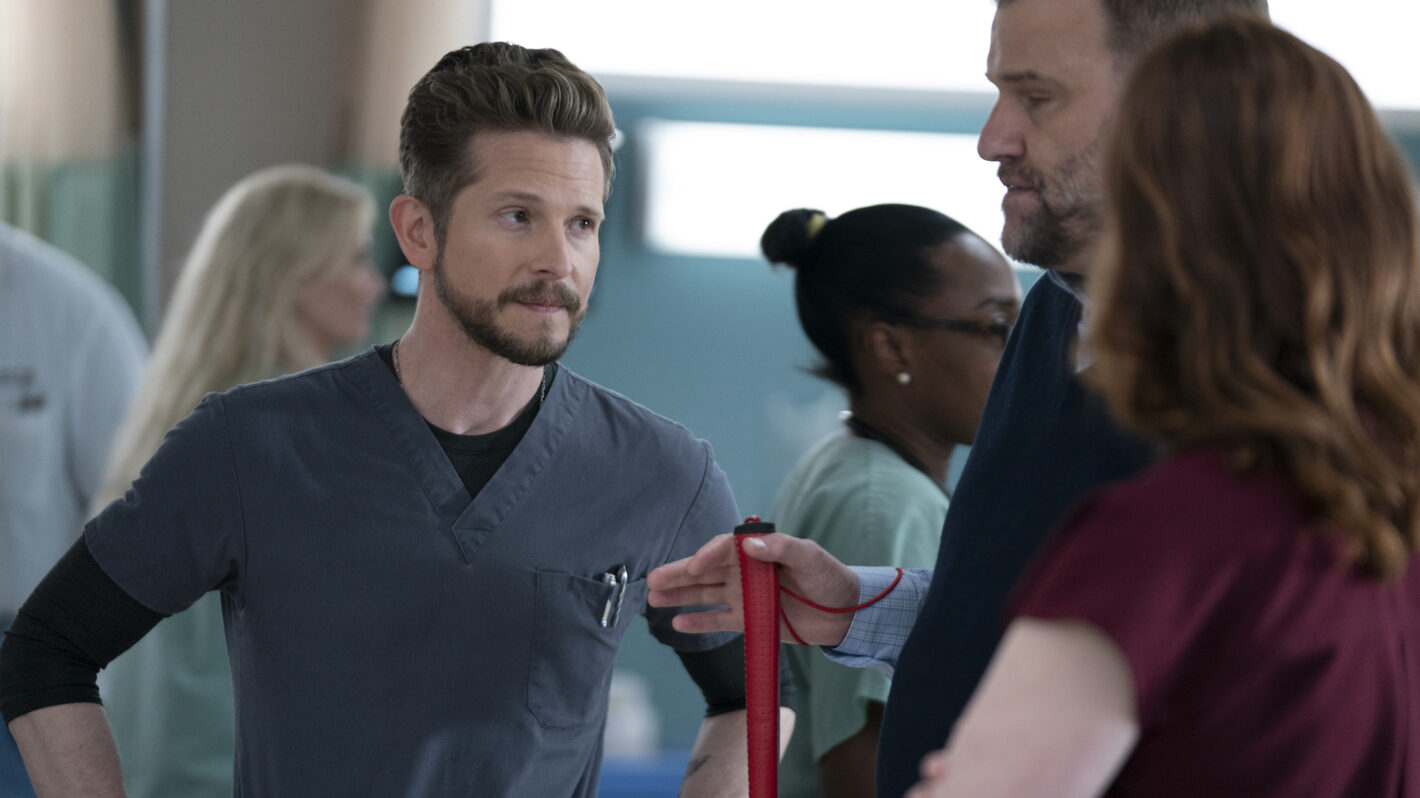 'The Resident' Boss on Combining Life & Tragedy in Powerful 'One Bullet ...