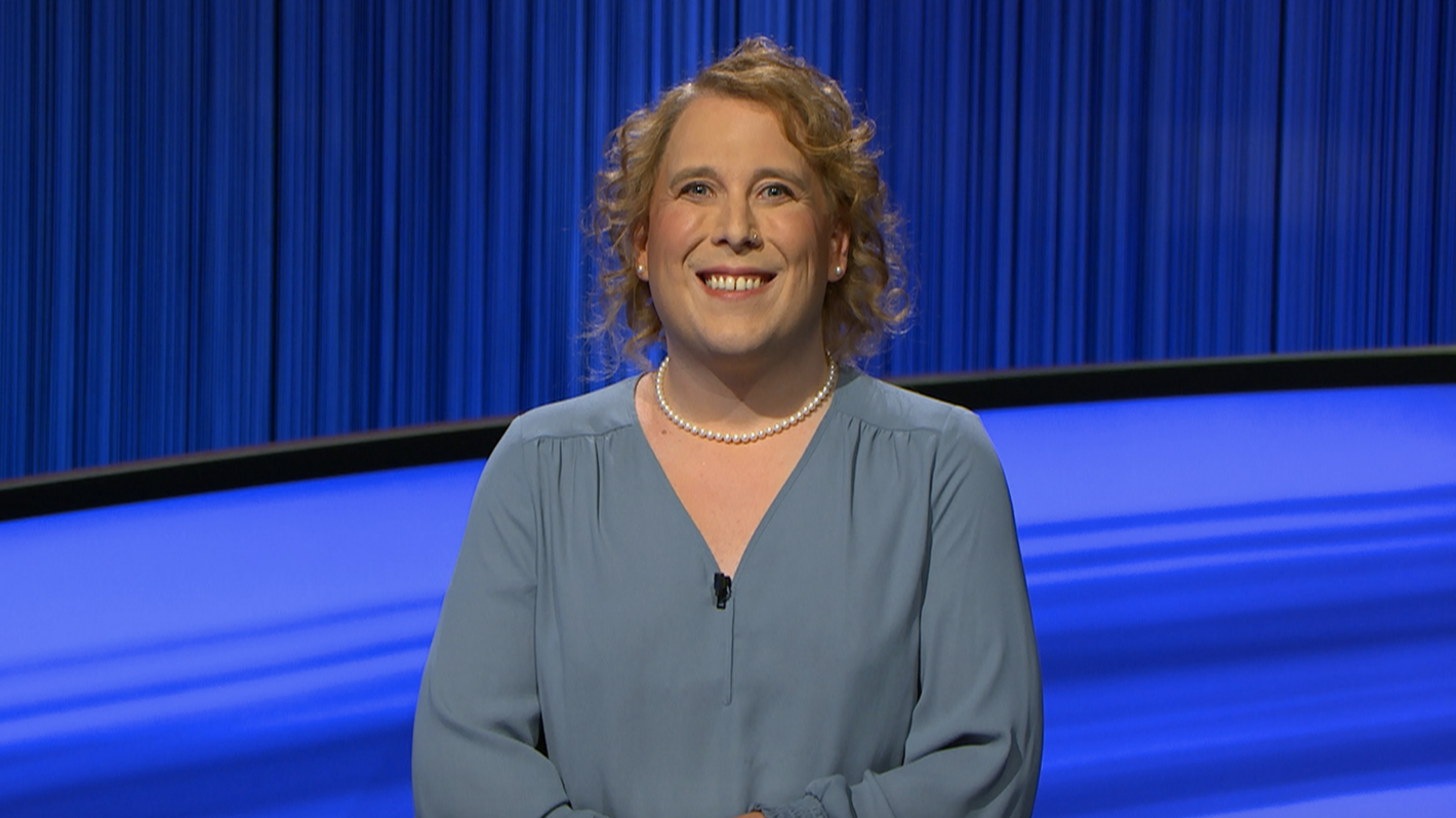 Amy Schneider Reveals 'Jeopardy!' Gift From Ex-Champ & Surprise Return ...