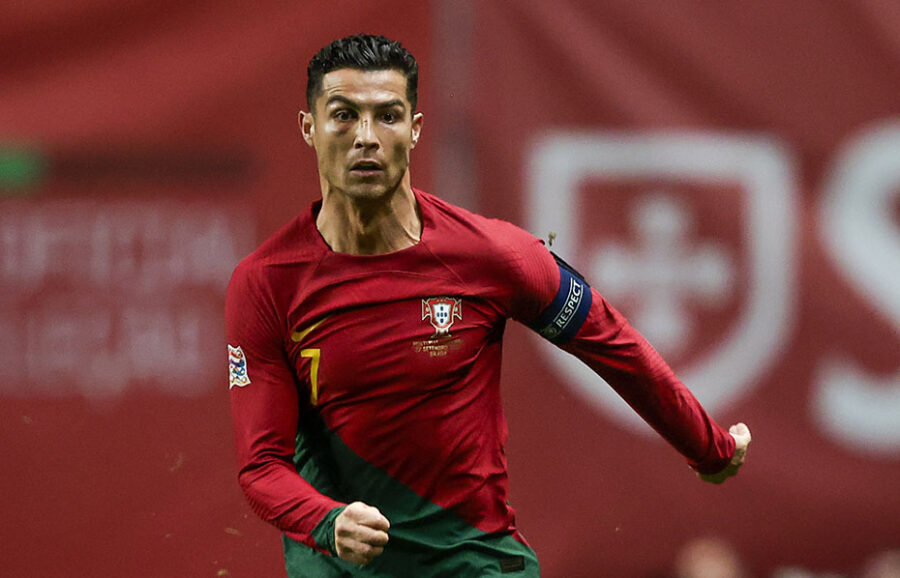 Robert Edelstein's Articles