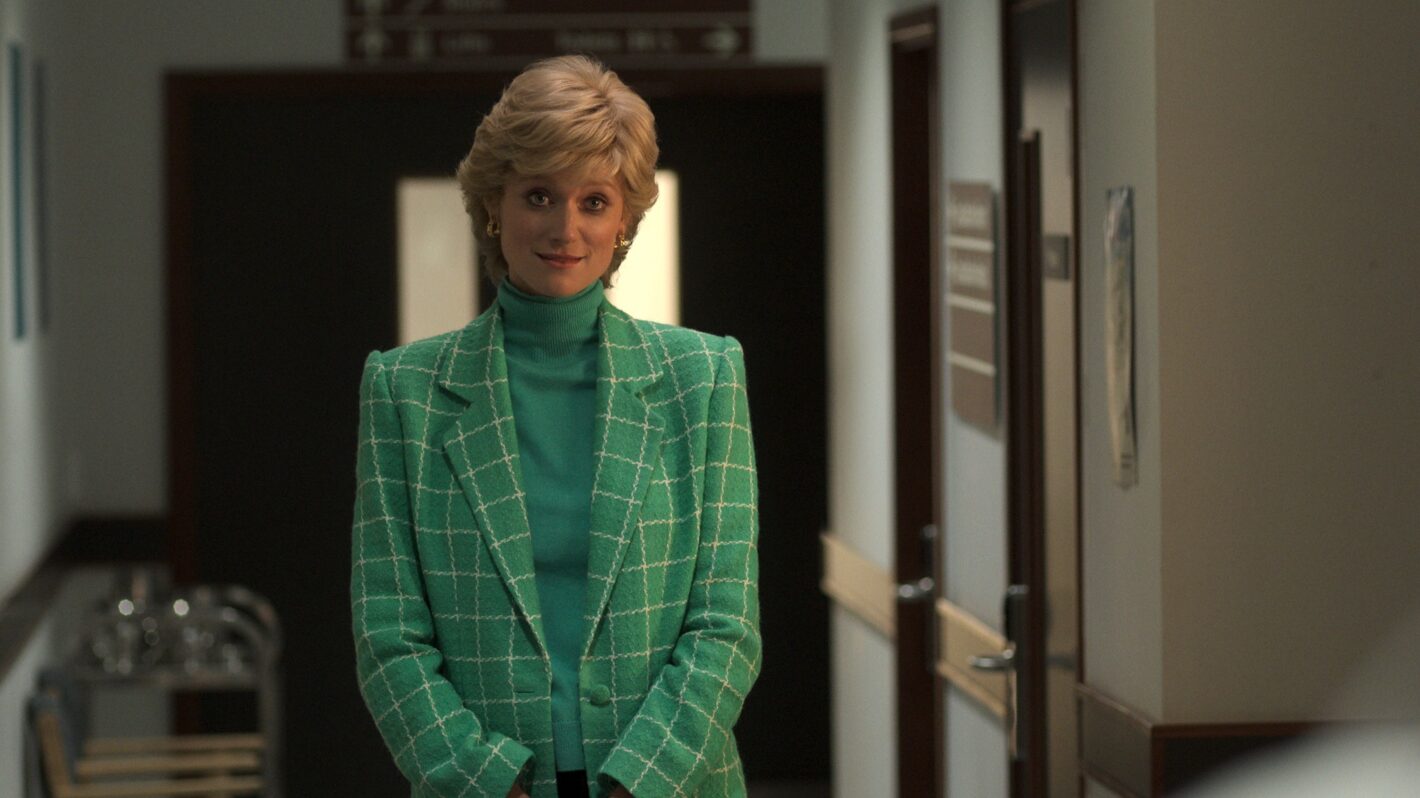 'The Crown' Star Elizabeth Debicki Addresses Princess Diana's BBC ...