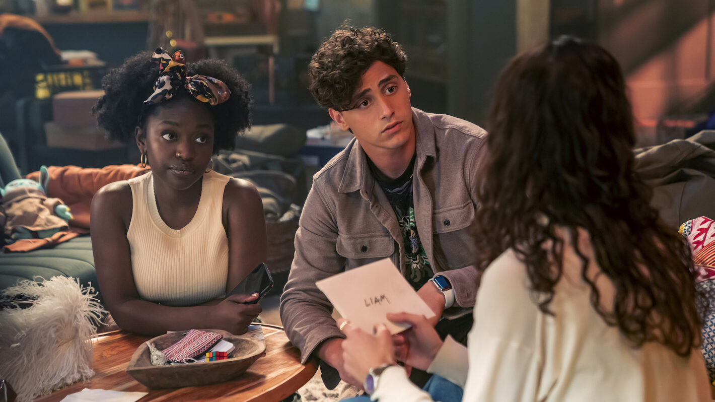 'National Treasure': Antonio Cipriano on Riley Poole Moment Fans Will Love in 'Edge of History'