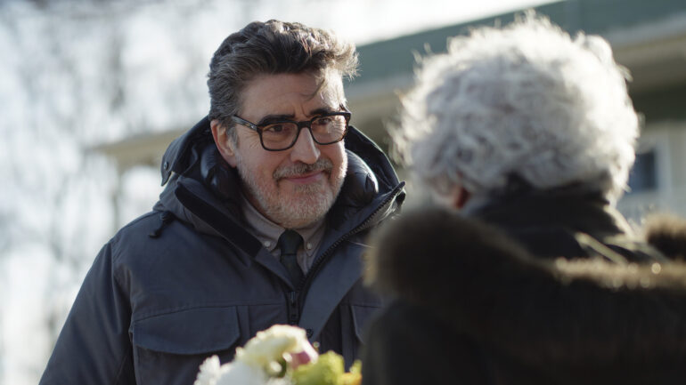 'Three Pines': Alfred Molina on Gamache's Long-Buried Demons in Edgy ...