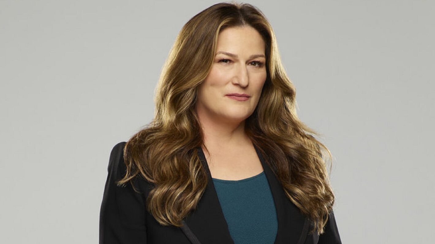 'American Auto': Ana Gasteyer Teases 'Biblical' Disasters Ahead for ...