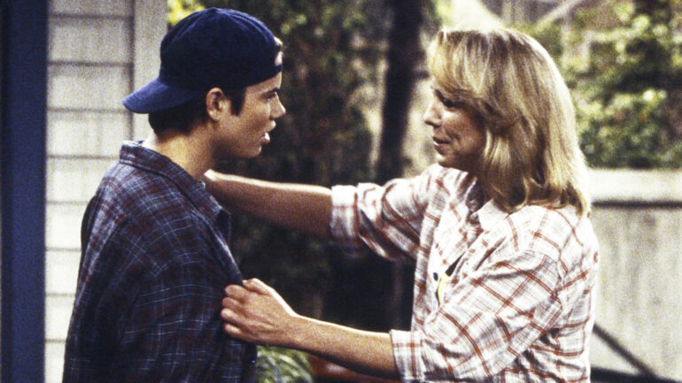 10 Best Episodes of 'Grace Under Fire,' Which Ended 25 Years Ago