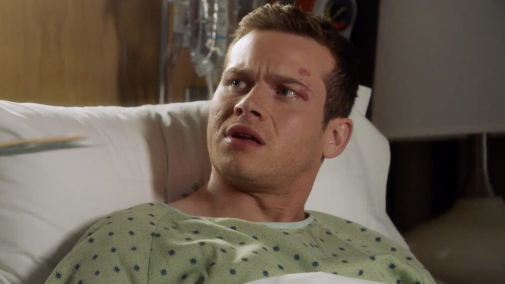 '9-1-1' Sneak Peek: Buck Wakes After Lightning Strike — to His Dead ...