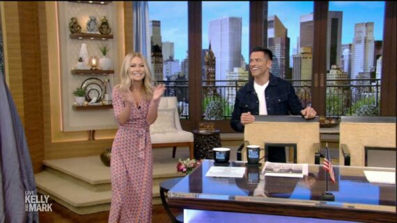 Mark Consuelos Makes 'Live' Debut Alongside Wife Kelly Ripa: 'Hayley ...