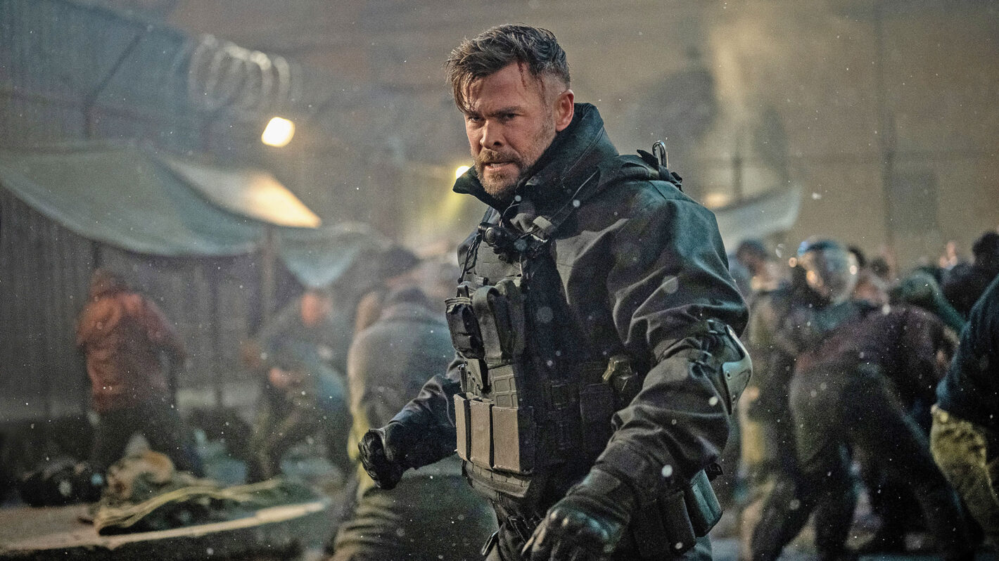'Extraction 2' Boss on Chris Hemsworth's Jaw-Dropping Stunts in Netflix ...