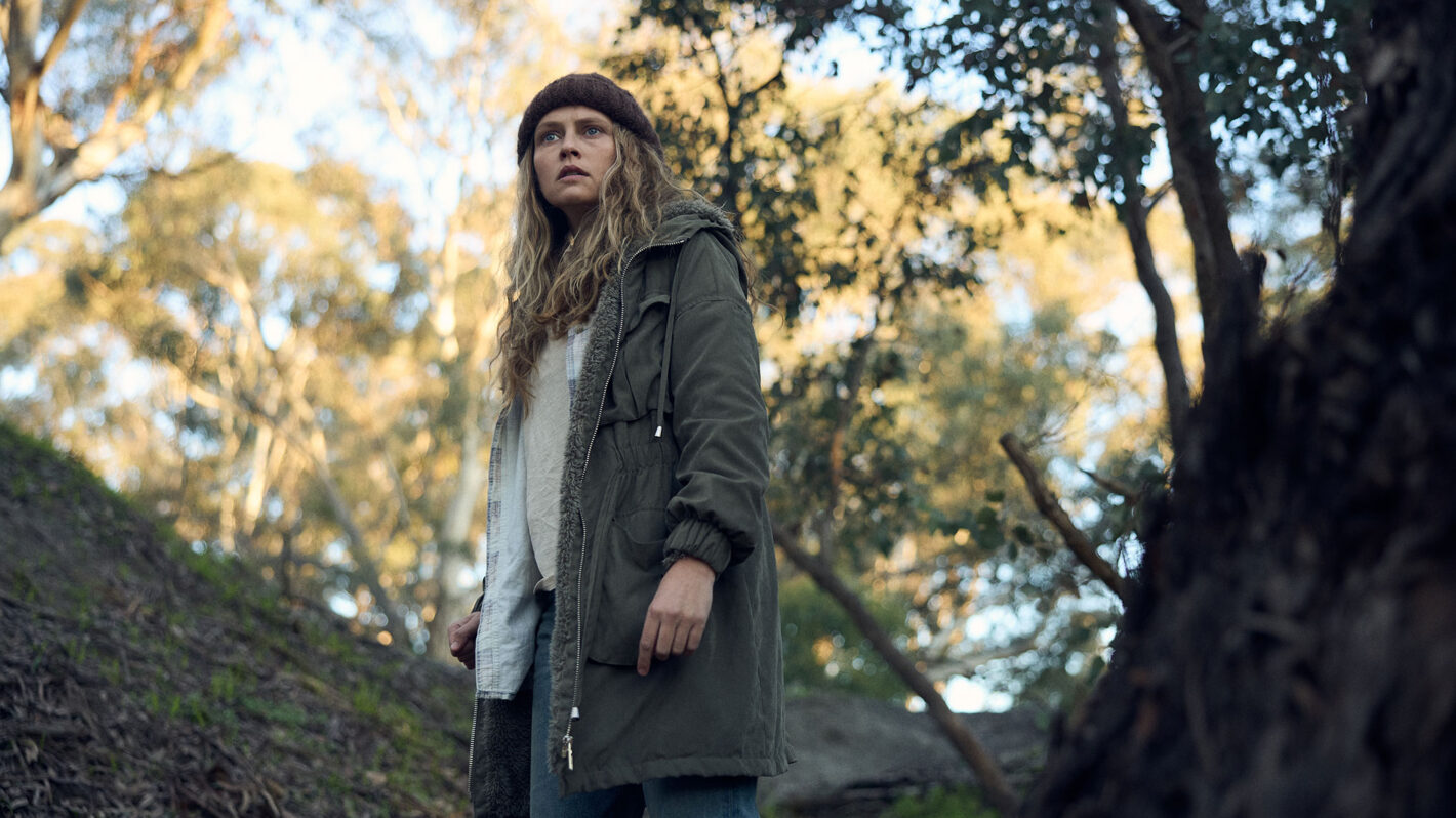 'The Clearing' Star Teresa Palmer Talks Miranda Otto's 'Cunning' Cult ...