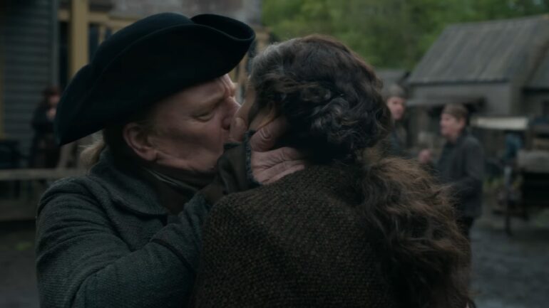 'Outlander' Star Mark Lewis Jones on His Surprising Episode 4 Return ...