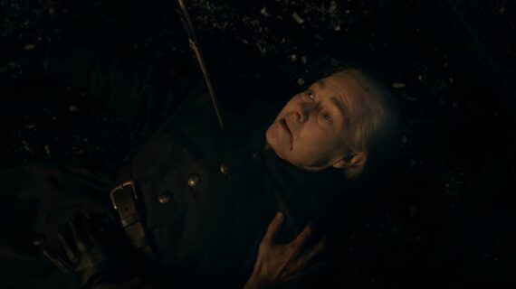 'Outlander' Stars Weigh in on Mr. Bug's Threat to Young Ian & Mrs. Bug ...