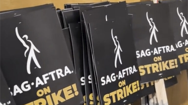 SAG-AFTRA Members, Including Yvette Nicole Brown, Make Picket Signs ...