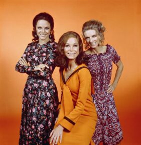 Comedy TV Director James Burrows Reflects on Career & Weighs in on ...