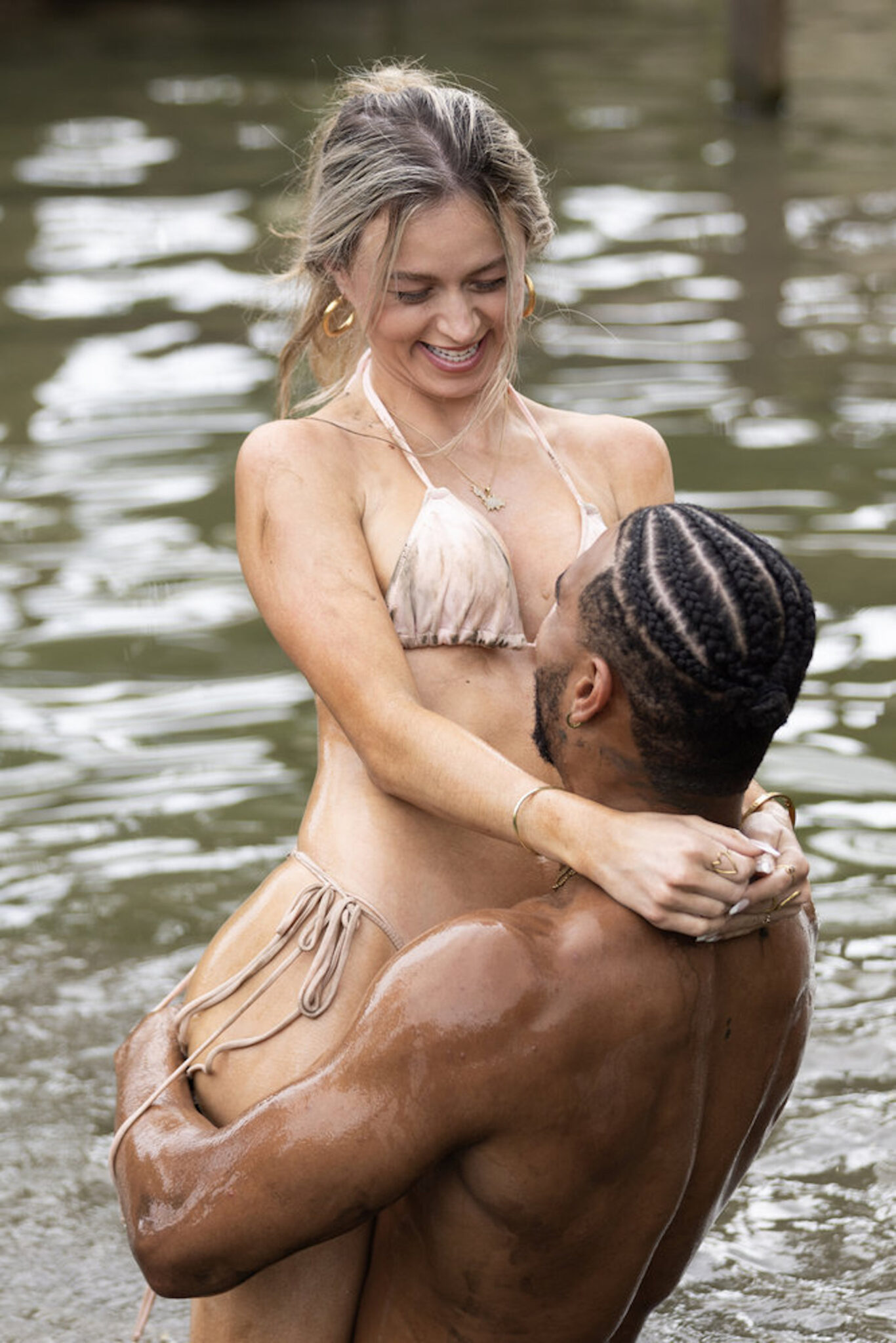 Anna From 'Love Island' Season 5 Wants Leo & Kassy to Win It All