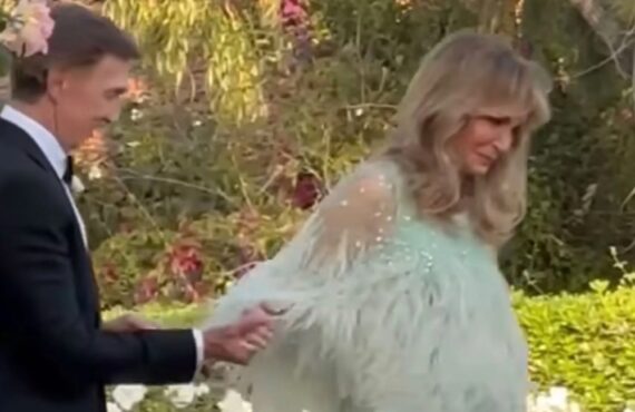 'Charlie’s Angels' Stars Kate Jackson & Jaclyn Smith Reunite in Rare ...