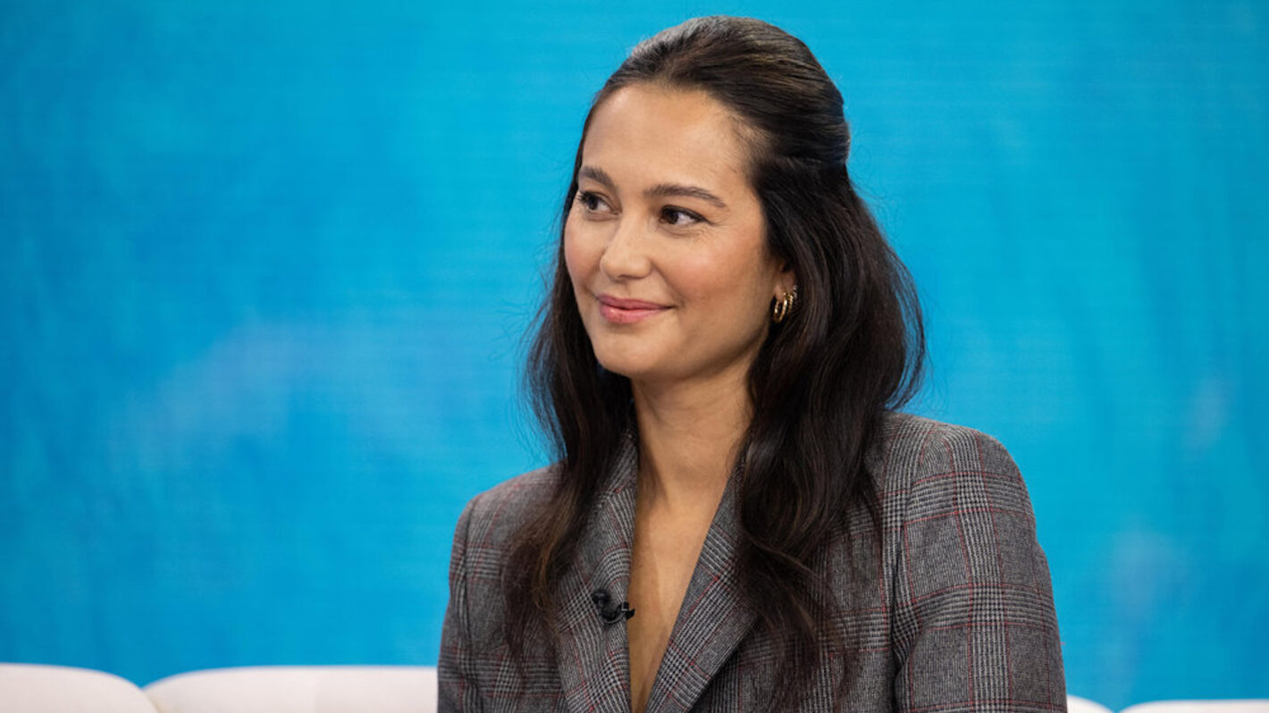 Bruce Willis' Daughters Praise Stepmom Emma Heming for 'Brave ...