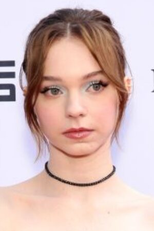 Emma Myers - Actress