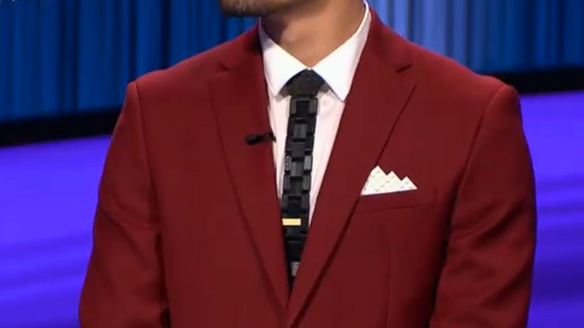 See How ‘Jeopardy!’ Contestant Built His Custom LEGO Necktie