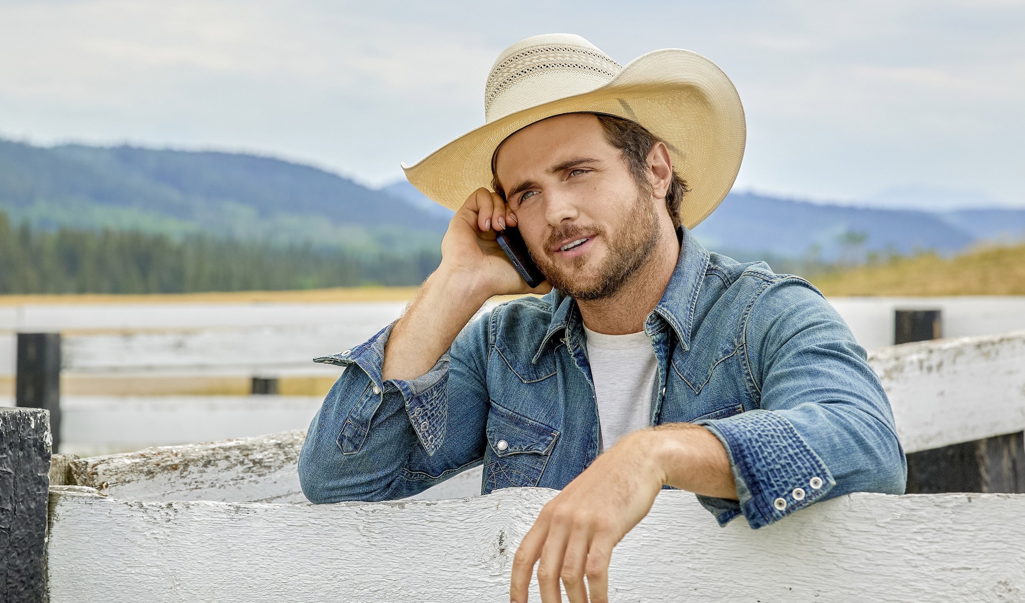 Beau Mirchoff - Actor