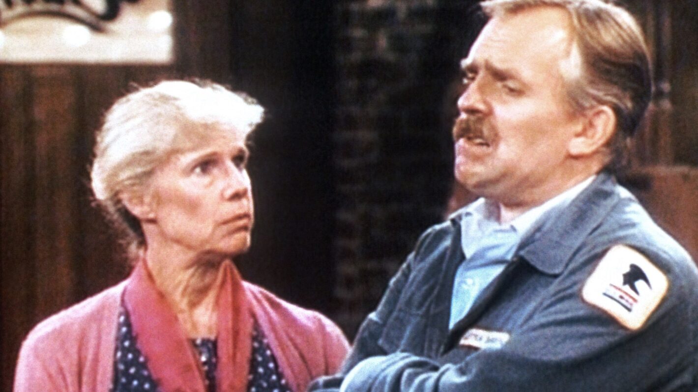 Frances Sternhagen Dies: 'Cheers' Actress Who Played Cliff Clavin's Mom ...