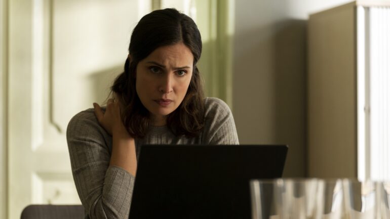 'FBI: International': Heida Reed Leaving in Season 3 — How Will Jamie ...