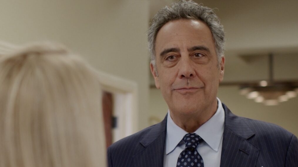 'Not Dead Yet': First Look at Brad Garrett in Season 2 Promo for Gina Rodriguez Comedy (VIDEO)